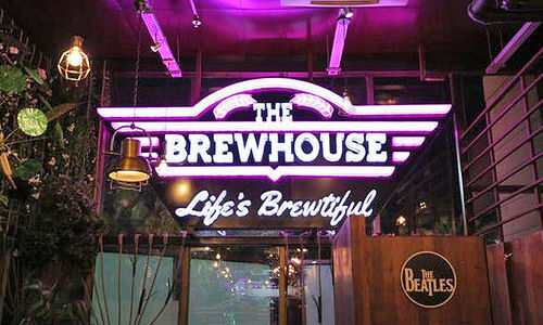 The Brewhouse - Radisson Gurugram Sohna Road City Center, Sector 49 ...
