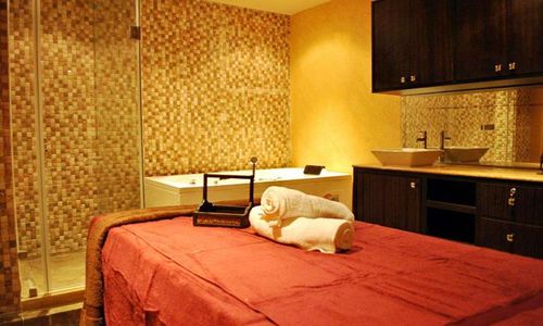 The Thai Aura Spa Park Street Area, Kolkata