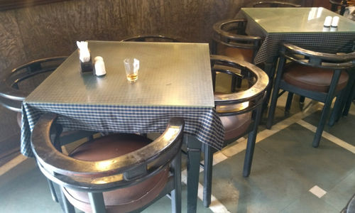 Lucky Restaurant - Lucky Hotel, Bandra West, Mumbai - nearbuy.com