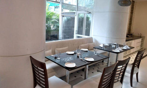 Art House - The Fern Residency, Chembur, Mumbai - nearbuy.com