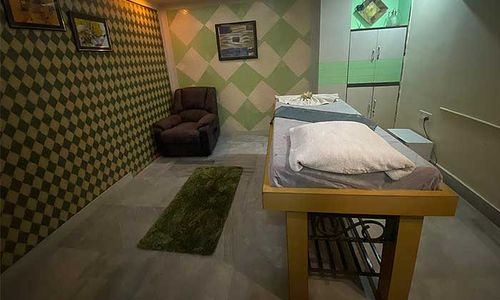 Merge Spa Prince Anwar Shah Road Kolkata
